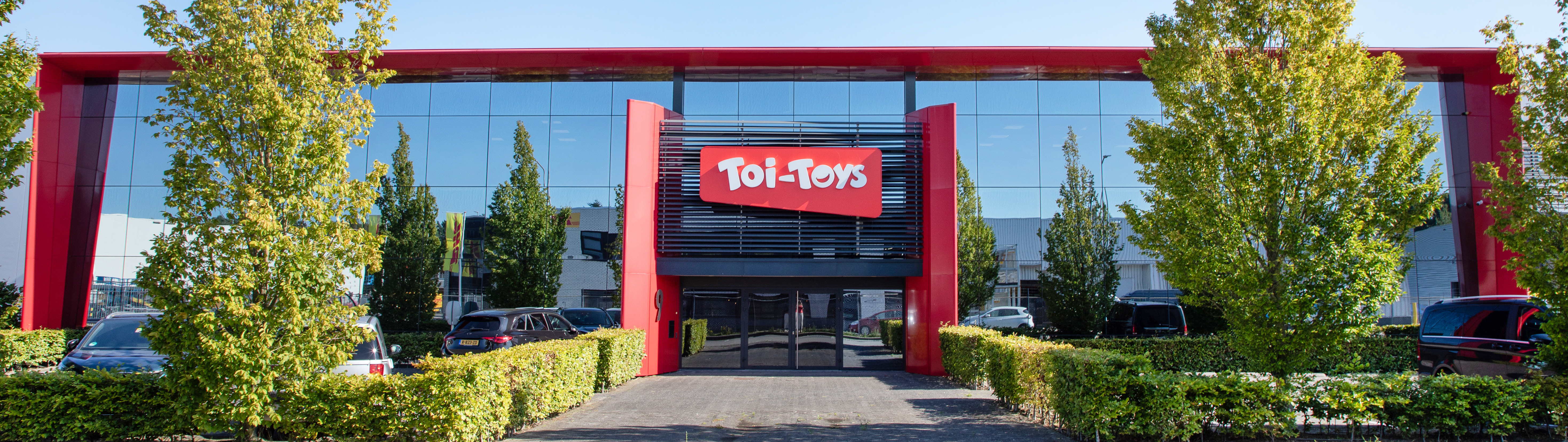 The largest toy importer in Europe. | Toi-Toys